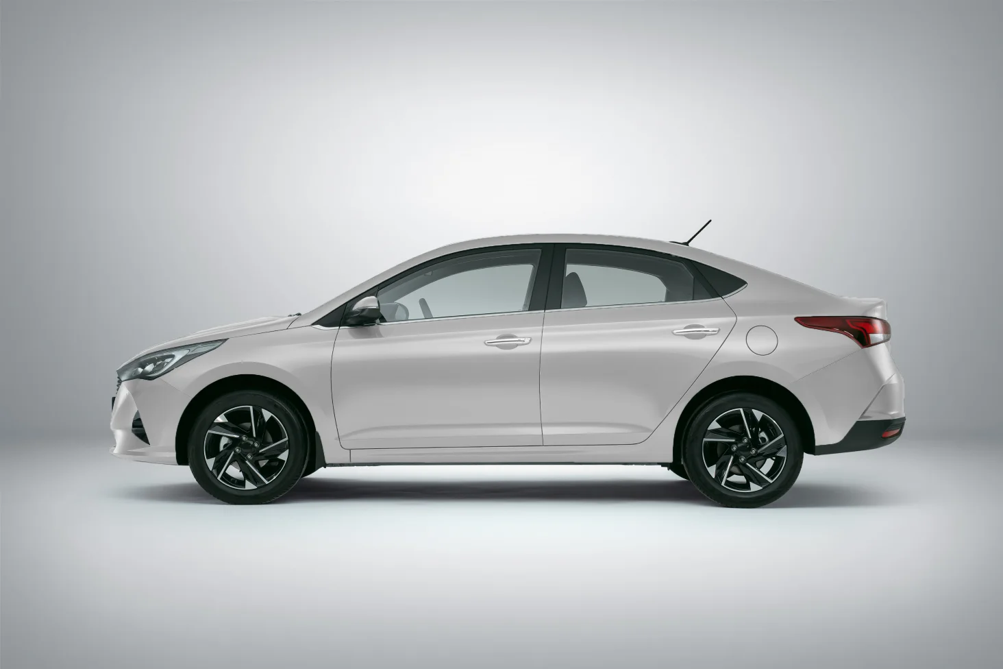 Solaris HS — купить новый автомобиль